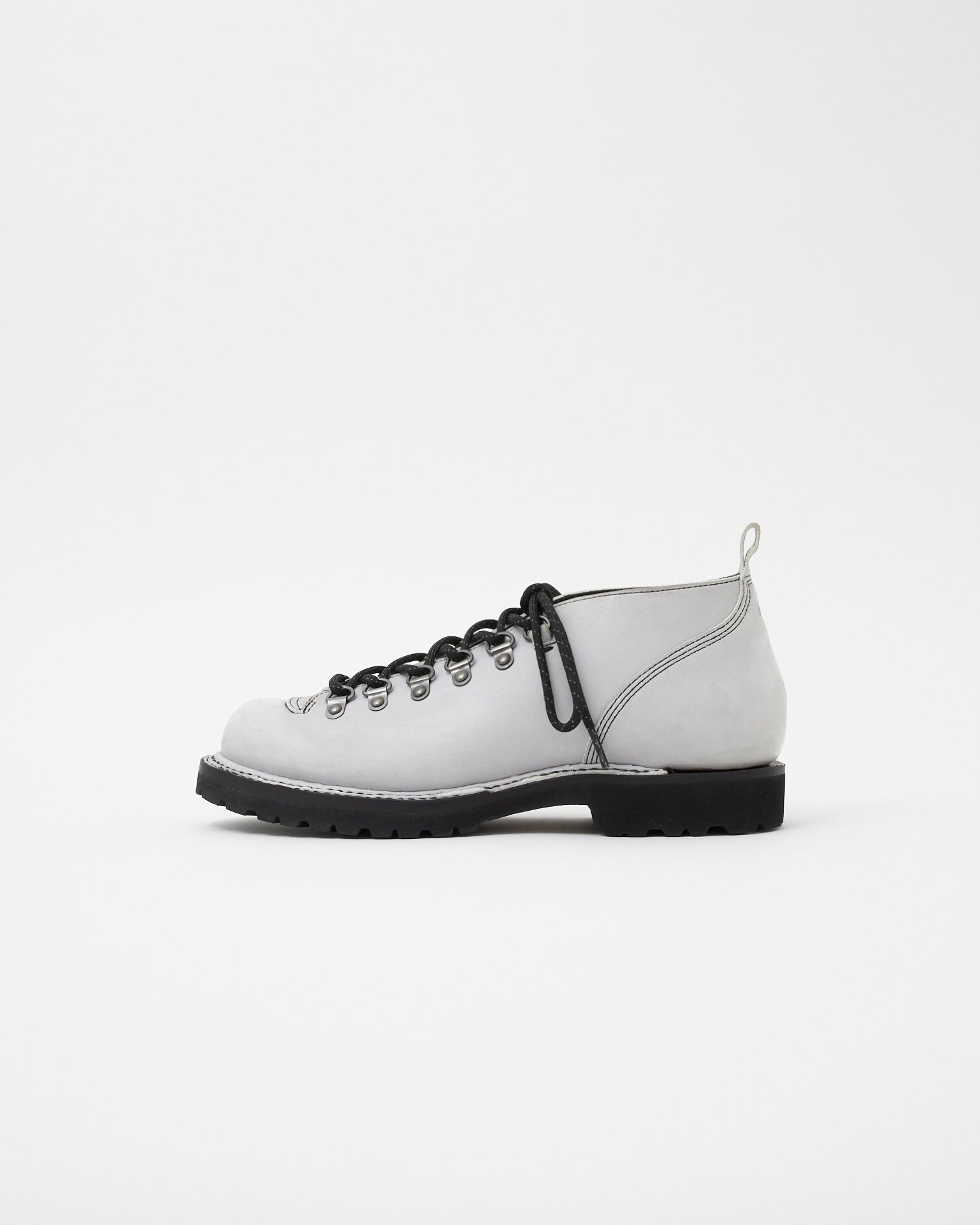 D-Type 01V Nappa Albino Ash – Paracia